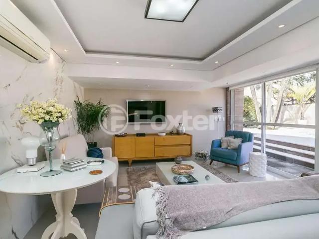 Casa / Sobrado para Venda em Porto Alegre/RS Guarujá 3 Quartos
