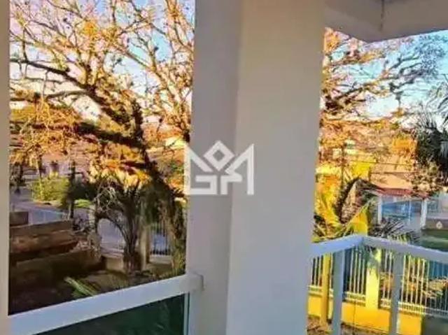 Casa / Sobrado para Venda em Porto Alegre/RS Guarujá 3 Quartos