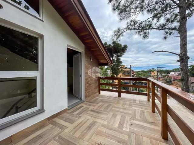 Casa / Sobrado para Venda em Porto Alegre/RS Guarujá 3 Quartos