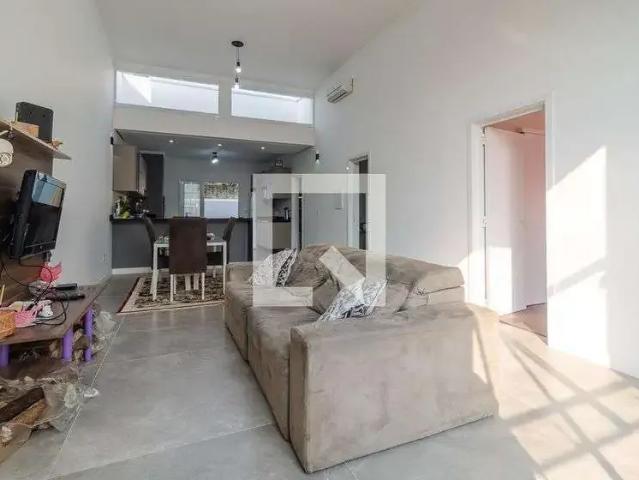 Casa / Sobrado para Venda em Porto Alegre/RS Guarujá 3 Quartos