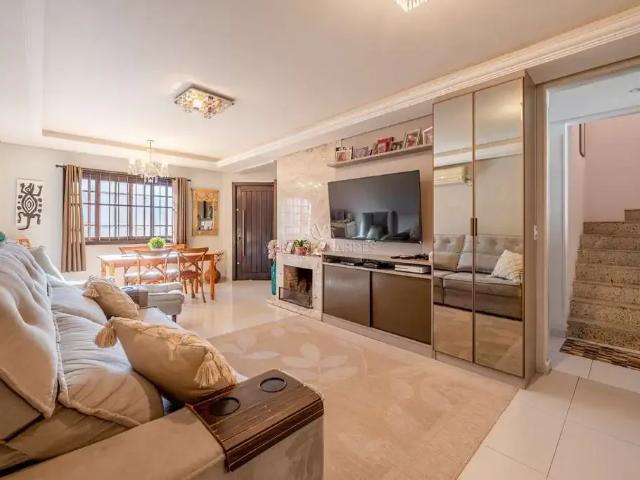 Casa / Sobrado para Venda em Porto Alegre/RS Guarujá 3 Quartos