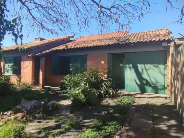 Casa / Sobrado para Venda em Porto Alegre/RS Guarujá 3 Quartos
