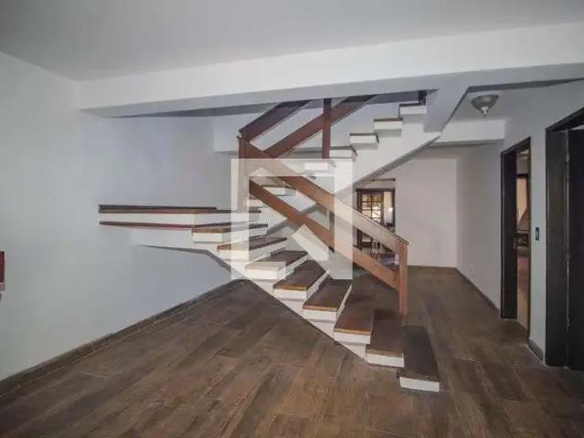 Casa / Sobrado para Venda em Porto Alegre/RS Guarujá 3 Quartos