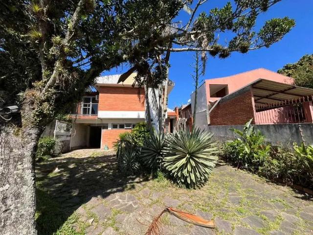 Casa / Sobrado para Venda em Porto Alegre/RS Guarujá 3 Quartos