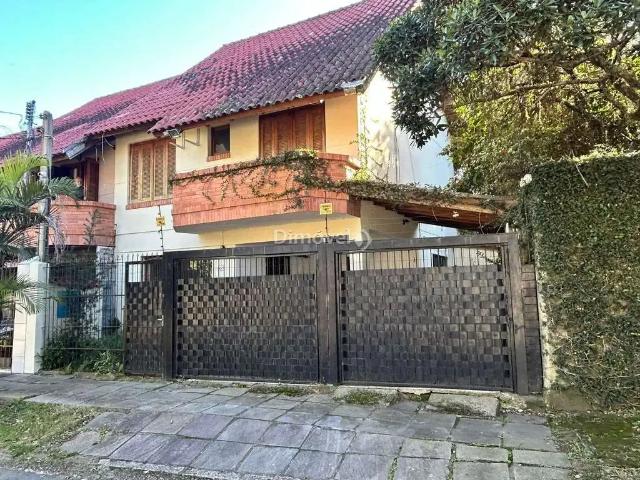 Casa / Sobrado para Venda em Porto Alegre/RS Guarujá 3 Quartos