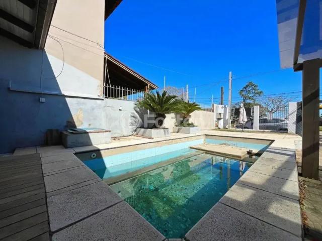 Casa / Sobrado para Venda em Porto Alegre/RS Guarujá 3 Quartos