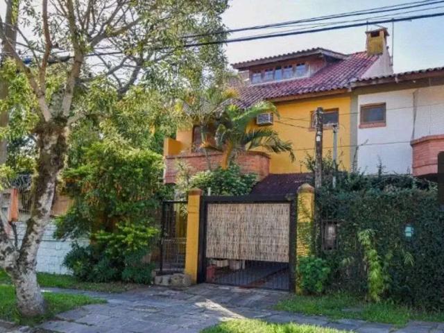 Casa / Sobrado para Venda em Porto Alegre/RS Guarujá 3 Quartos