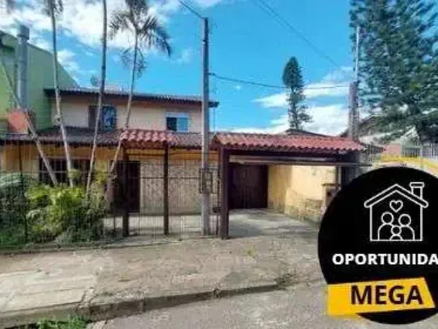 Casa / Sobrado para Venda em Porto Alegre/RS Guarujá 3 Quartos