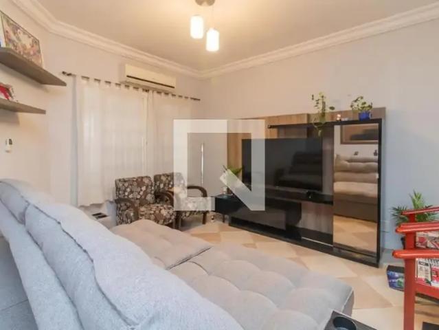 Casa / Sobrado para Venda em Porto Alegre/RS Guarujá 3 Quartos