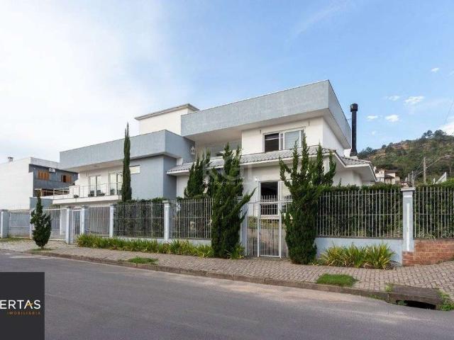 Casa / Sobrado para Venda em Porto Alegre/RS Guarujá 4 Quartos