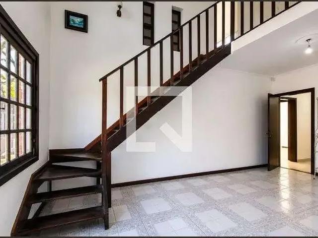 Casa / Sobrado para Venda em Porto Alegre/RS Guarujá 4 Quartos