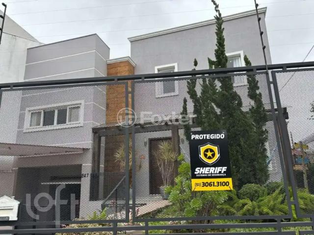 Casa / Sobrado para Venda em Porto Alegre/RS Guarujá 4 Quartos