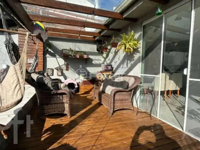 Casa / Sobrado para Venda em Porto Alegre/RS Guarujá 4 Quartos
