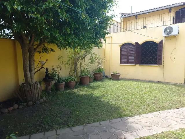 Casa / Sobrado para Venda em Porto Alegre/RS Guarujá