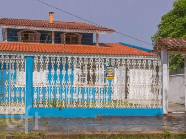 Casa / Sobrado para Venda em Porto Alegre/RS Guarujá 5 Quartos