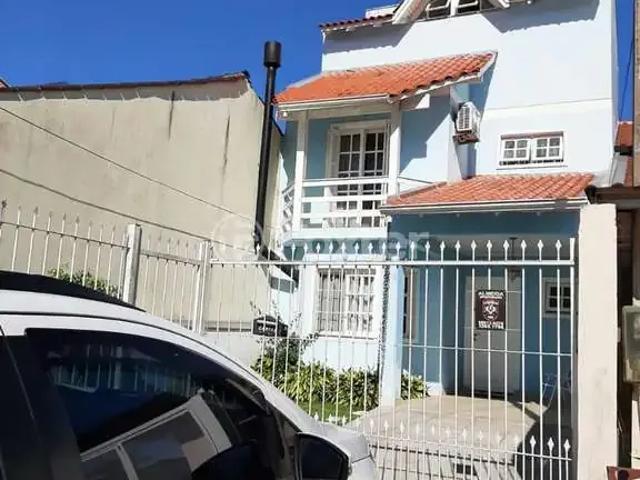 Casa / Sobrado para Venda em Porto Alegre/RS Hípica 3 Quartos