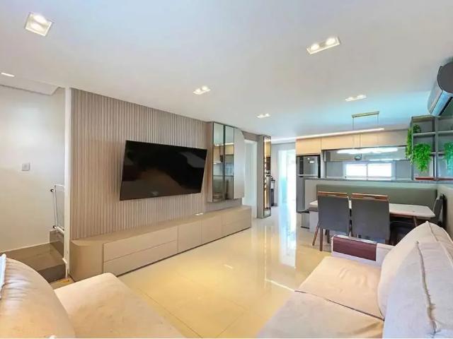 Casa / Sobrado para Venda em Porto Alegre/RS Hípica 3 Quartos