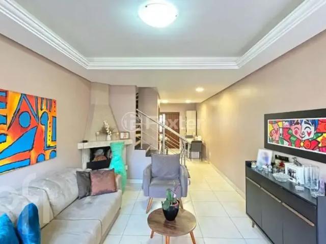 Casa / Sobrado para Venda em Porto Alegre/RS Hípica 3 Quartos
