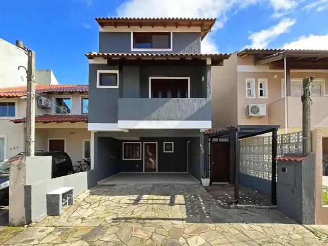 Casa / Sobrado para Venda em Porto Alegre/RS Hípica 3 Quartos