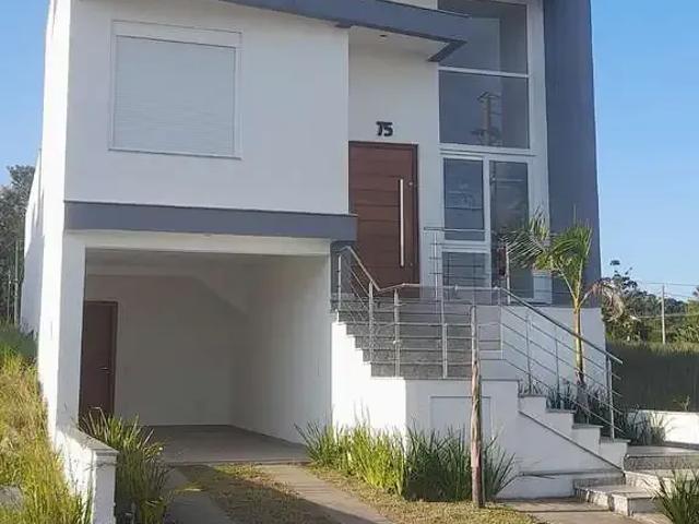 Casa / Sobrado para Venda em Porto Alegre/RS Hípica 3 Quartos