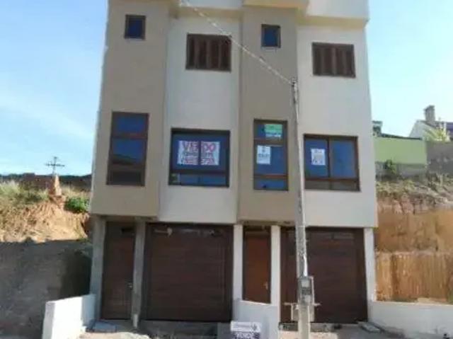 Casa / Sobrado para Venda em Porto Alegre/RS Hípica 3 Quartos