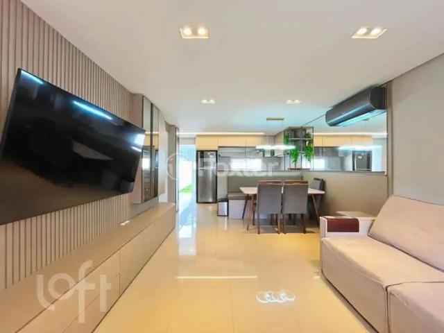 Casa / Sobrado para Venda em Porto Alegre/RS Hípica 3 Quartos