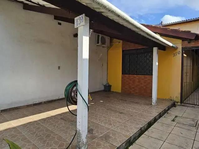 Casa / Sobrado para Venda em Porto Alegre/RS Hípica 3 Quartos