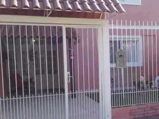 Casa / Sobrado para Venda em Porto Alegre/RS Hípica 3 Quartos
