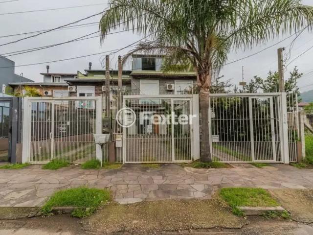 Casa / Sobrado para Venda em Porto Alegre/RS Hípica 3 Quartos