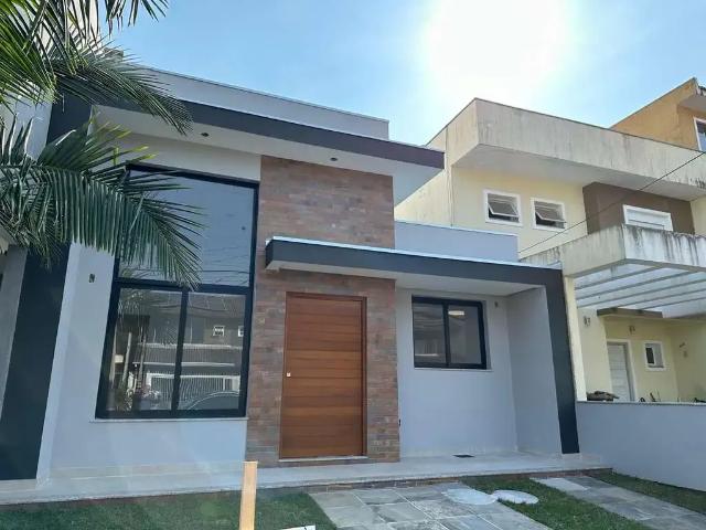 Casa / Sobrado para Venda em Porto Alegre/RS Hípica 3 Quartos