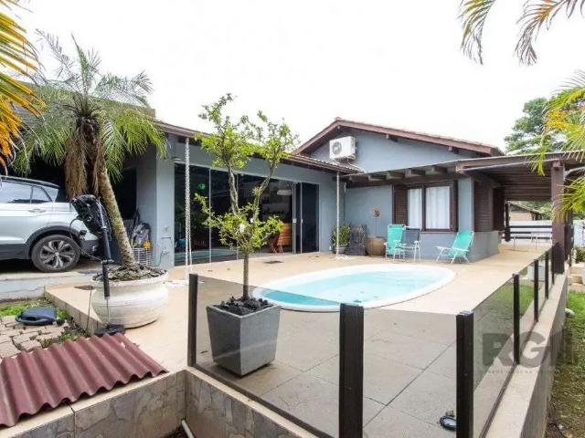 Casa / Sobrado para Venda em Porto Alegre/RS Hípica 3 Quartos