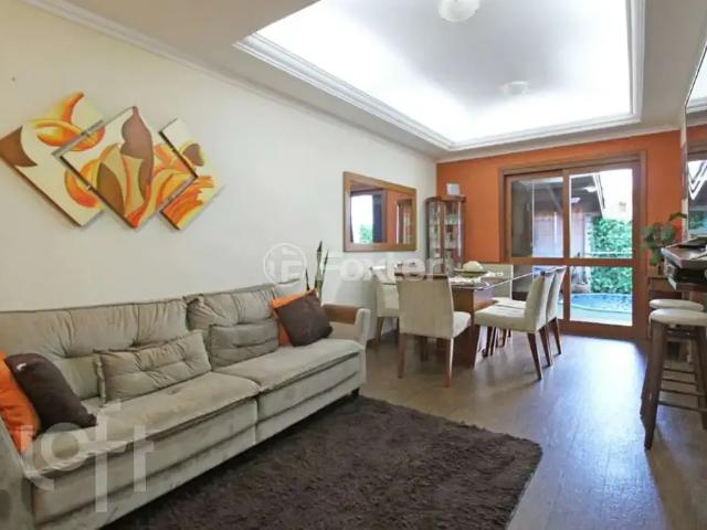 Casa / Sobrado para Venda em Porto Alegre/RS Hípica 3 Quartos