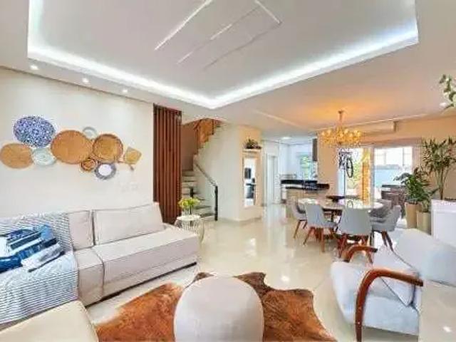 Casa / Sobrado para Venda em Porto Alegre/RS Hípica 3 Quartos