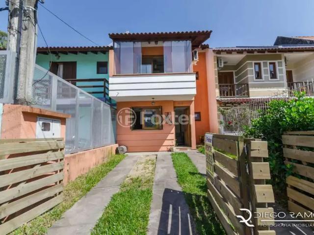Casa / Sobrado para Venda em Porto Alegre/RS Hípica 3 Quartos