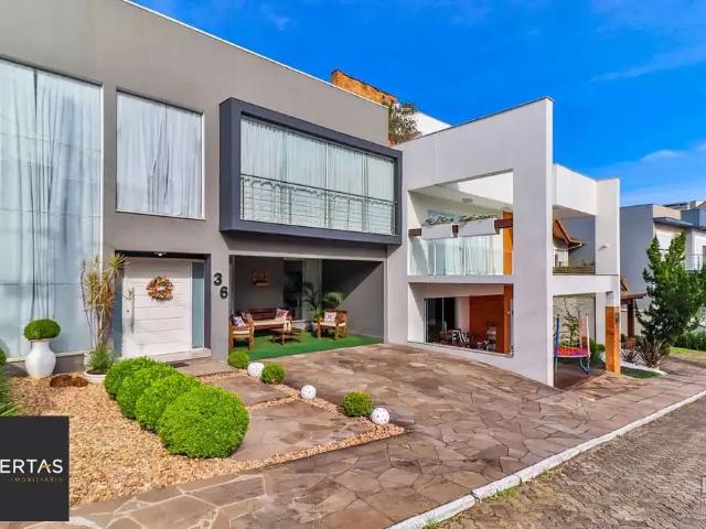 Casa / Sobrado para Venda em Porto Alegre/RS Hípica 3 Quartos