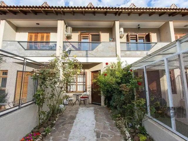 Casa / Sobrado para Venda em Porto Alegre/RS Hípica 3 Quartos