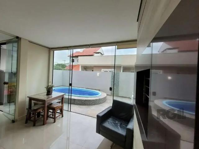 Casa / Sobrado para Venda em Porto Alegre/RS Hípica 3 Quartos