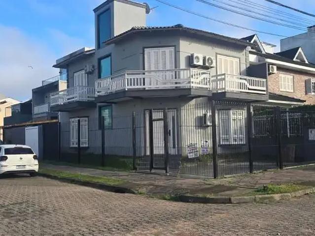 Casa / Sobrado para Venda em Porto Alegre/RS Hípica 3 Quartos