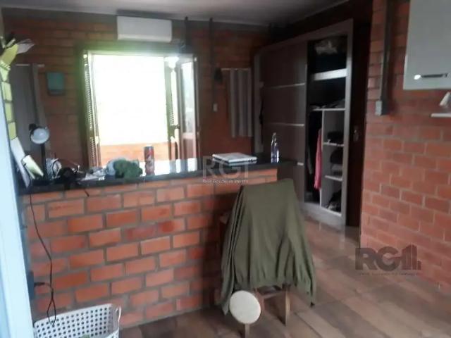 Casa / Sobrado para Venda em Porto Alegre/RS Hípica 3 Quartos