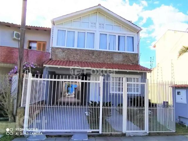 Casa / Sobrado para Venda em Porto Alegre/RS Hípica 3 Quartos