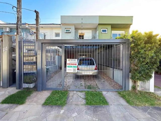 Casa / Sobrado para Venda em Porto Alegre/RS Hípica 3 Quartos