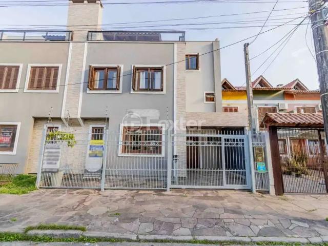 Casa / Sobrado para Venda em Porto Alegre/RS Hípica 3 Quartos