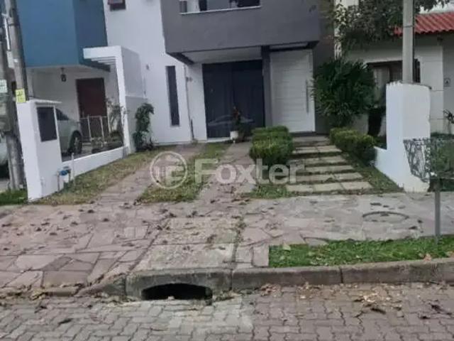 Casa / Sobrado para Venda em Porto Alegre/RS Hípica 3 Quartos