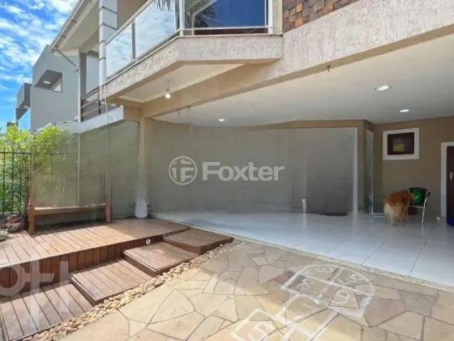 Casa / Sobrado para Venda em Porto Alegre/RS Hípica 3 Quartos