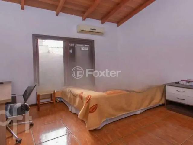 Casa / Sobrado para Venda em Porto Alegre/RS Hípica 3 Quartos
