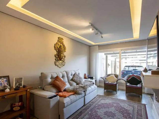 Casa / Sobrado para Venda em Porto Alegre/RS Hípica 3 Quartos