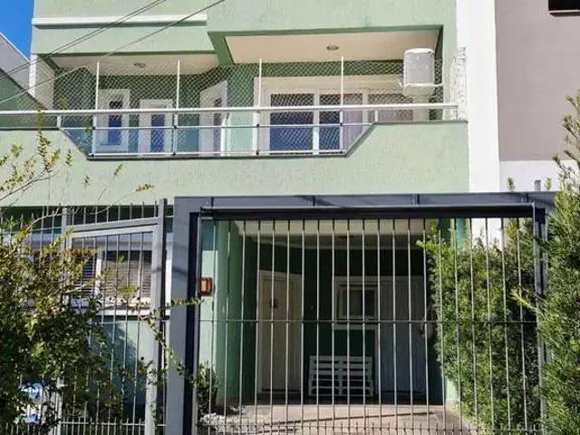 Casa / Sobrado para Venda em Porto Alegre/RS Hípica 3 Quartos