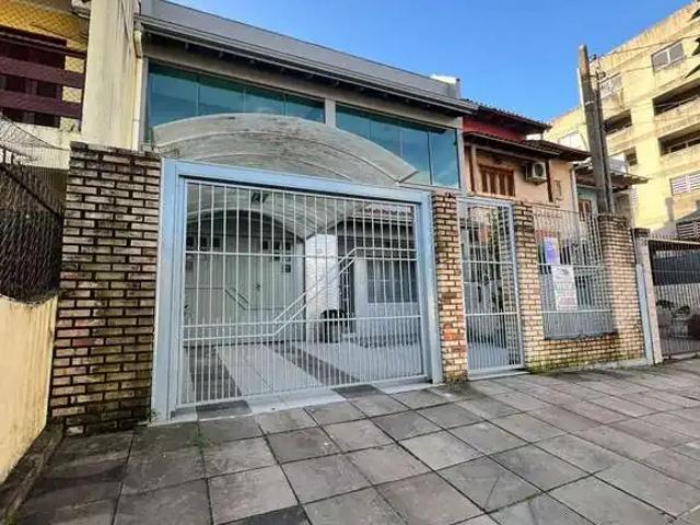 Casa / Sobrado para Venda em Porto Alegre/RS Hípica 3 Quartos