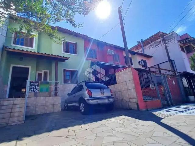 Casa / Sobrado para Venda em Porto Alegre/RS Hípica 3 Quartos