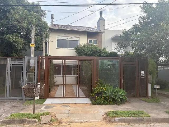 Casa / Sobrado para Venda em Porto Alegre/RS Hípica 3 Quartos